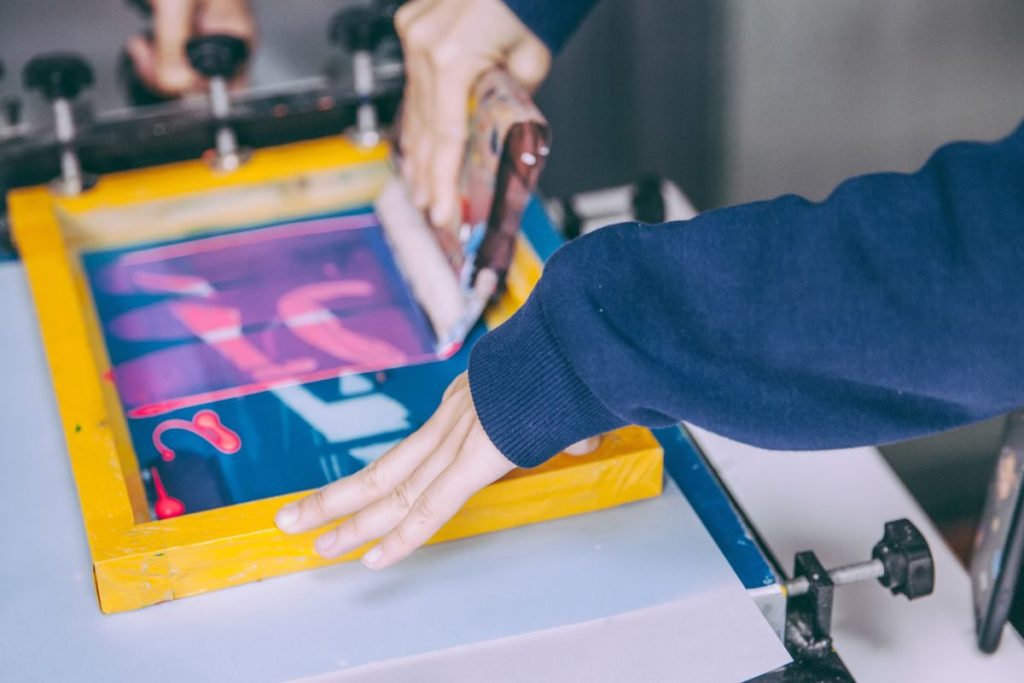 Origen e historia de la serigrafía, desde la antigua China hasta hoy