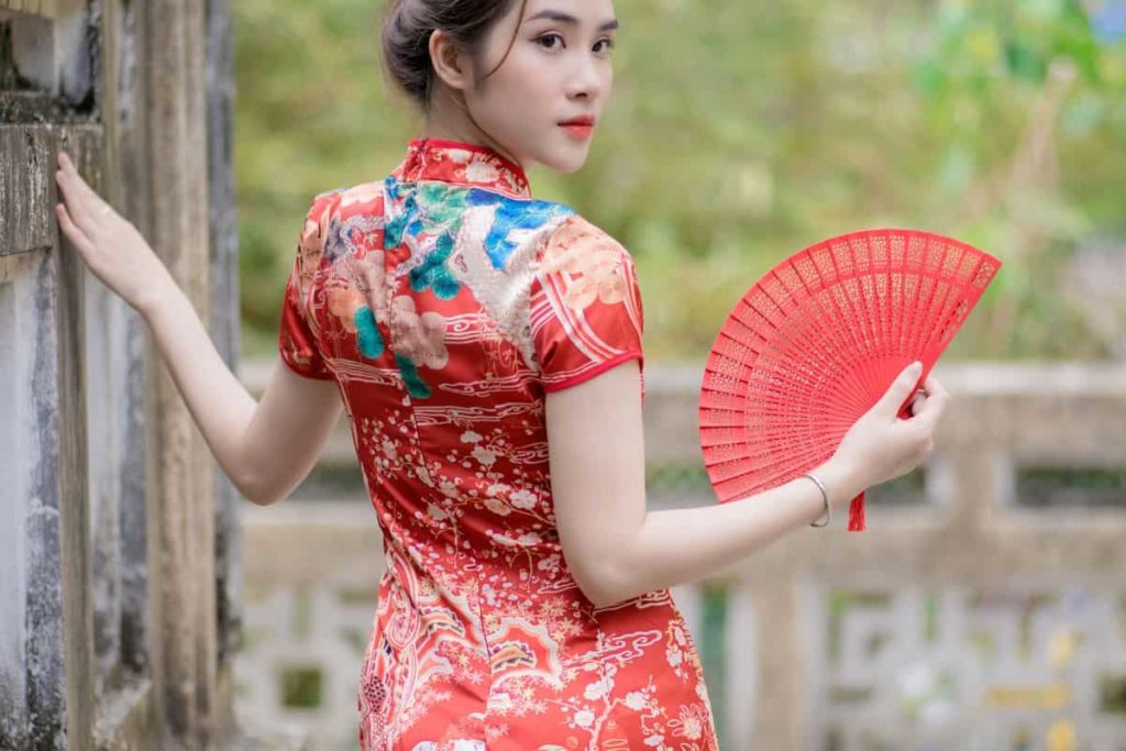 Lenguaje del abanico: descubre su historia y significado